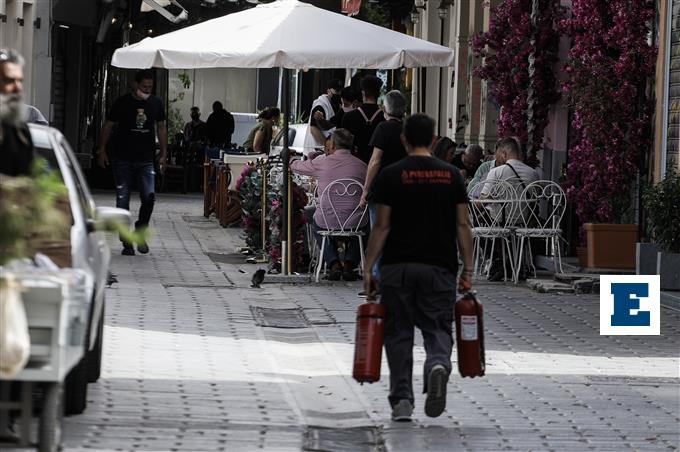Αρση lockdown: Διαμαρτυρία στην εστίαση με μουσική σε όλα τα μαγαζιά ...