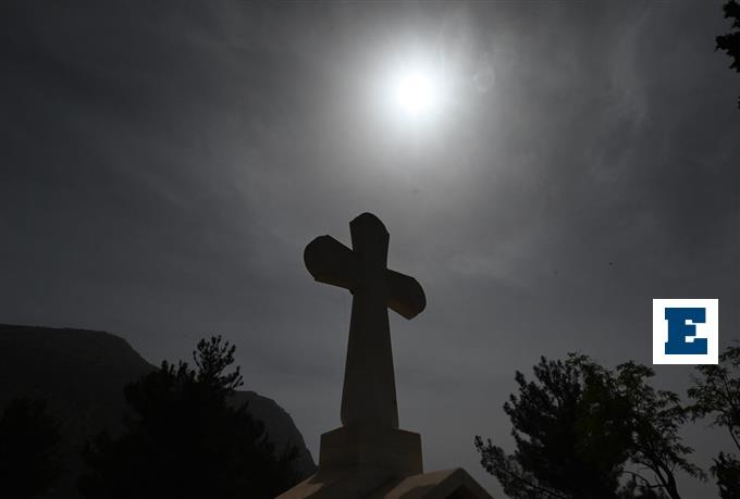 Μεγάλη Παρασκευή: Γιατί είναι συννεφιασμένος ο ουρανός; | Έθνος