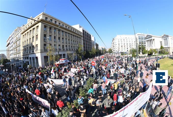 ΣΥΡΙΖΑ: Ικανοποίηση στην Κουμουνδούρου για τη μαζική απεργιακή ...