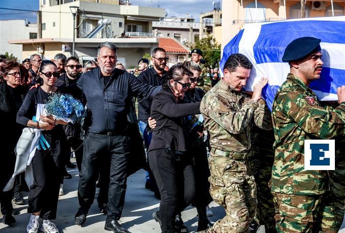 Σε κλίμα οδύνης το τελευταίο αντίο στον 19χρονο Ραφαήλ που σκοτώθηκε ...
