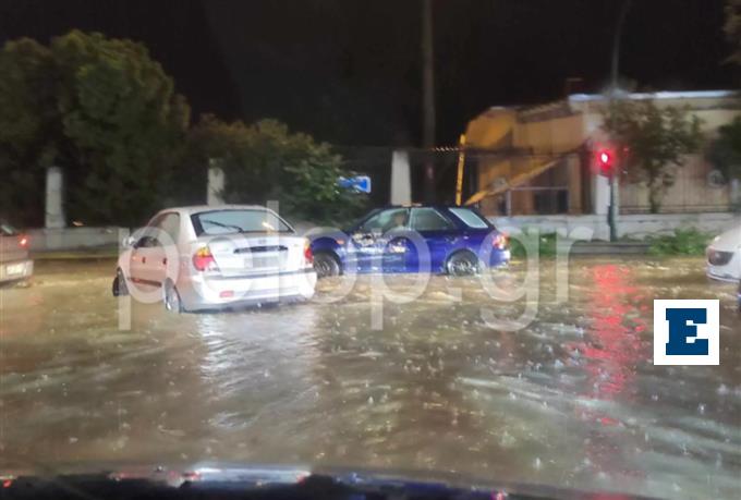 Κακοκαιρία: Ποτάμια οι δρόμοι στην Πάτρα - Πολλά τηλεφωνήματα για ...